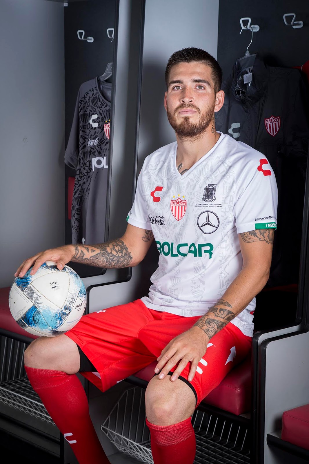 Galerías | Los nuevos uniformes de Necaxa