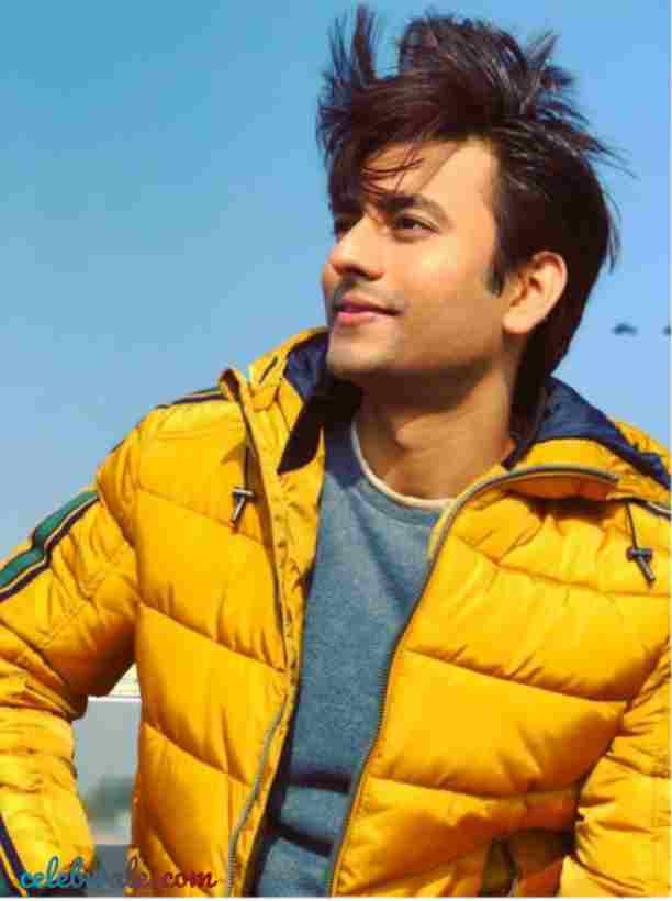 Aashay Mishra Biography, Age, Height, Family, Net Worth, Career ...