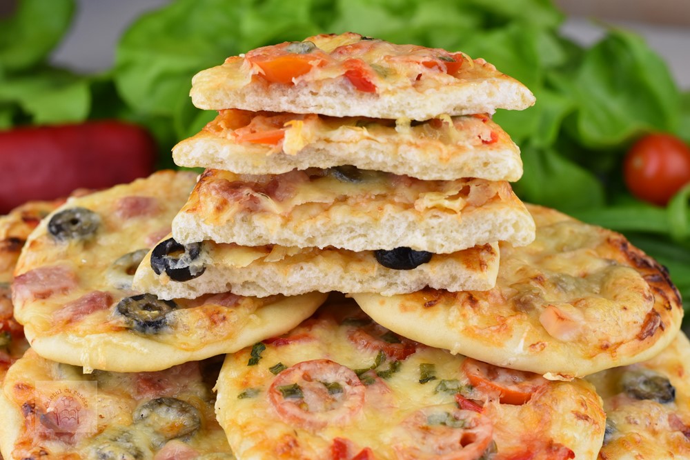 Mini pizza - CAIETUL CU RETETE