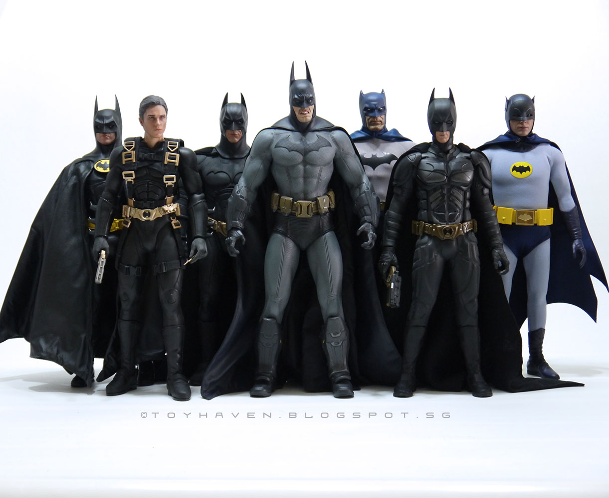 toyhaven: Comparison pictures of Hot Toys 1:6 Batman figures - Dark ...