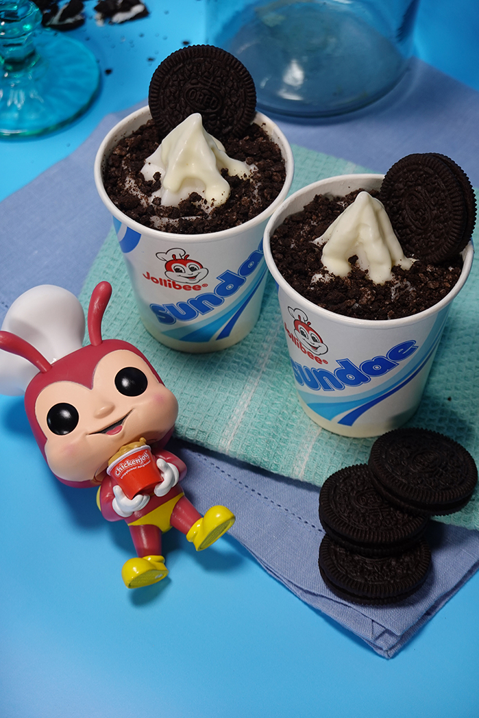 Oreo Lovers, Rejoice! Jollibee just launched Cookies ‘n Cream Sundae Twirl!