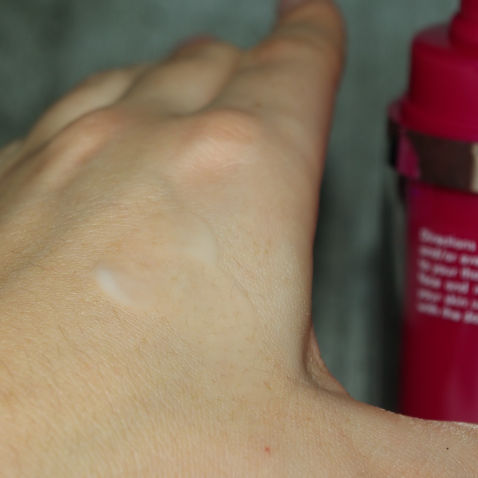 Lucciola: [Beauty] Douglas Age focus Lifting Anti-Wrinkle Serum Alp ...