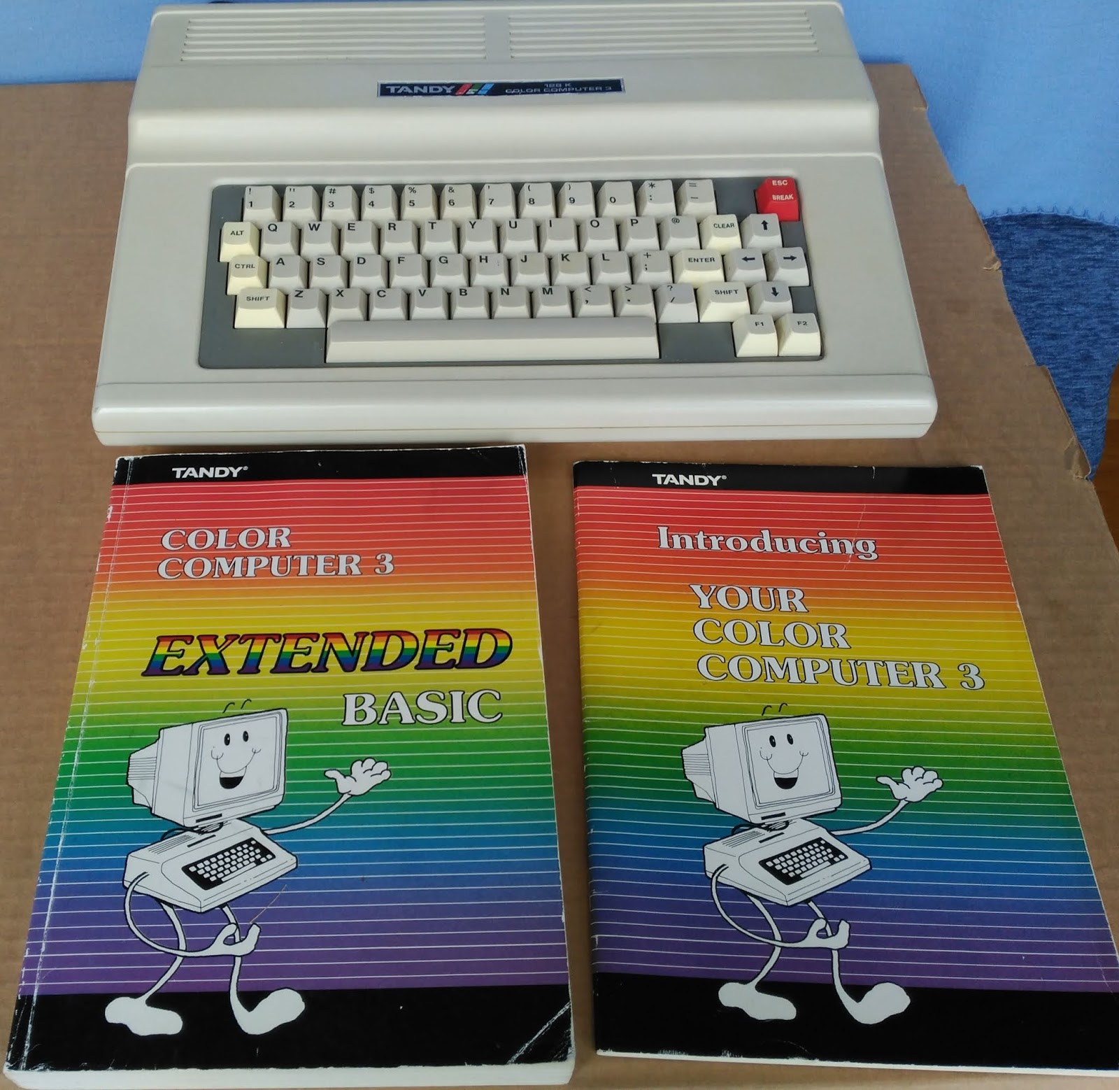 Retro Ordenadores Orty: Ordenador Tandy Color Computer 3 (Co-Co3 ...