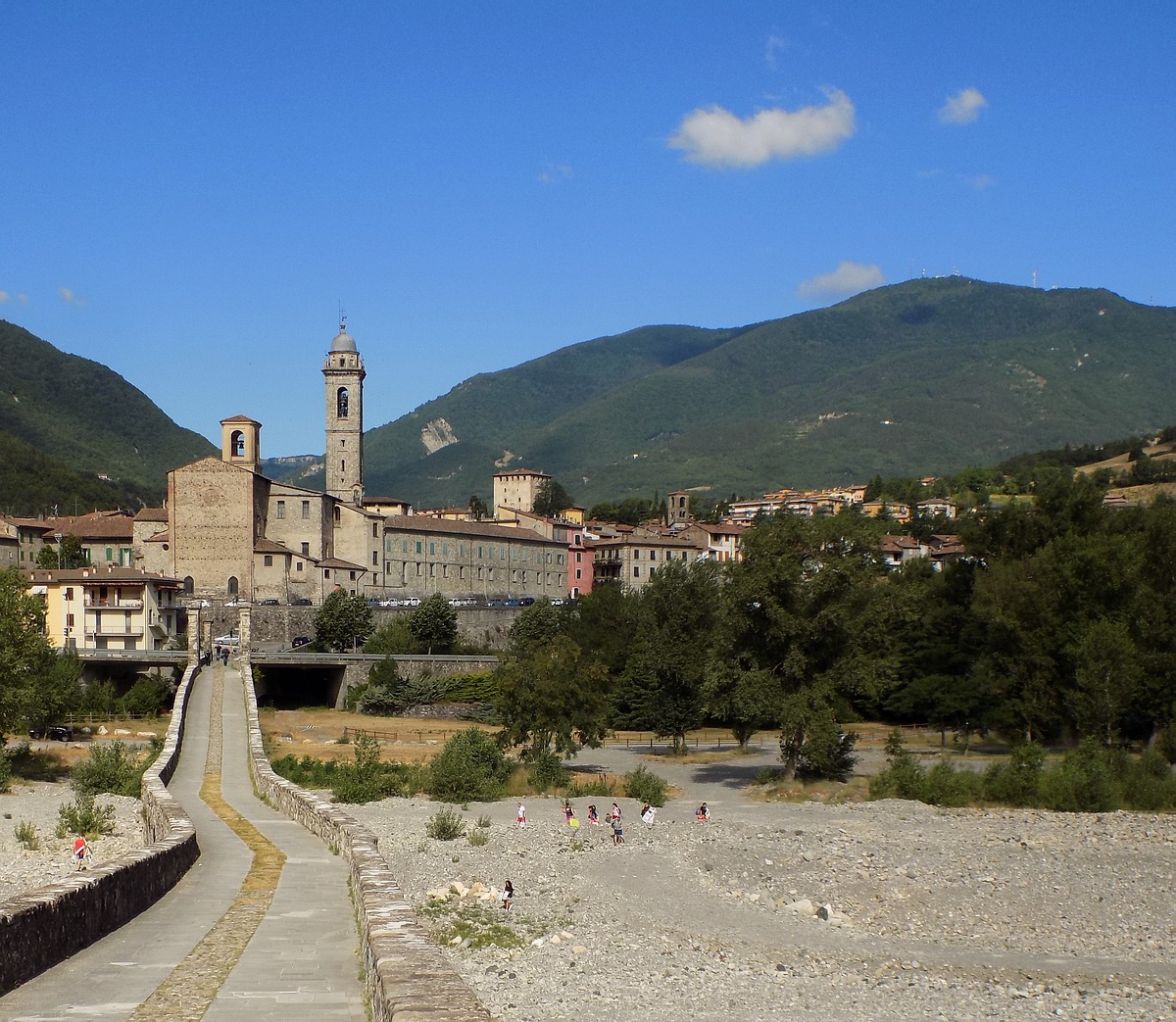 Fotografando...: Bobbio (PC): Ponte Gobbo