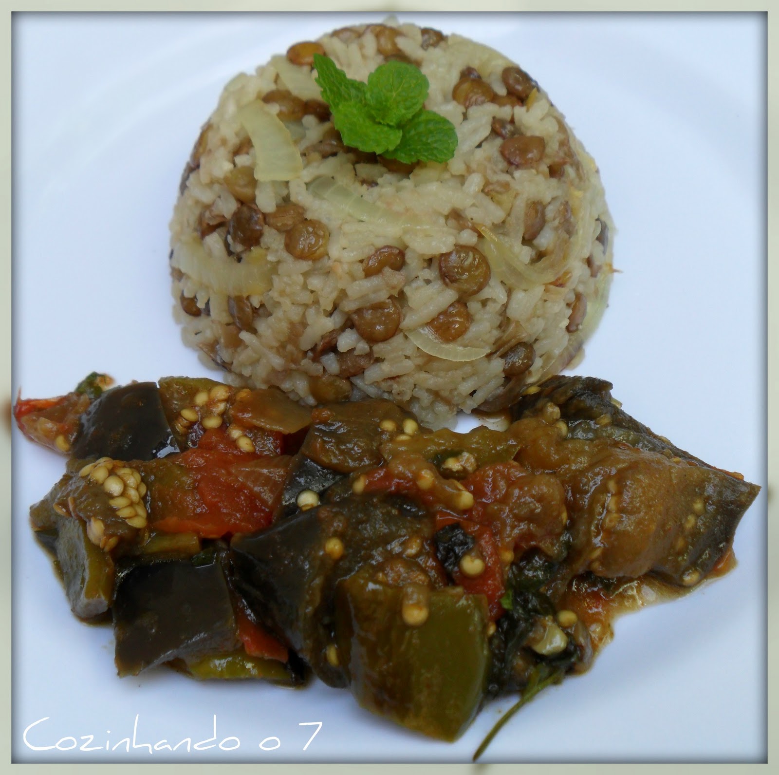 Almoço Árabe: Mjadra (Arroz com lentilha) e Salada de Berinjela ...