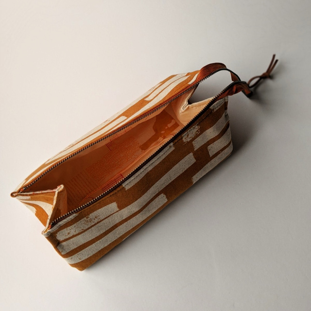 A Quilter's Table: Round Pincushion + Pop Open Pouches (Again)