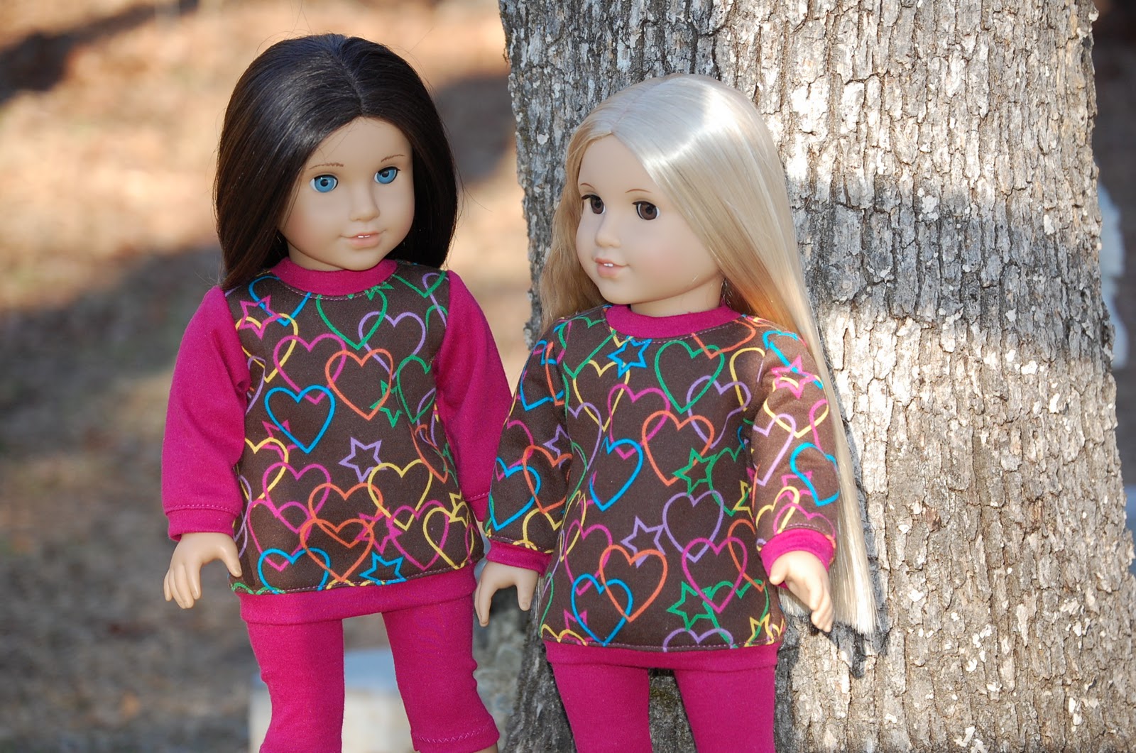 Dolls World: More dresses for girls.