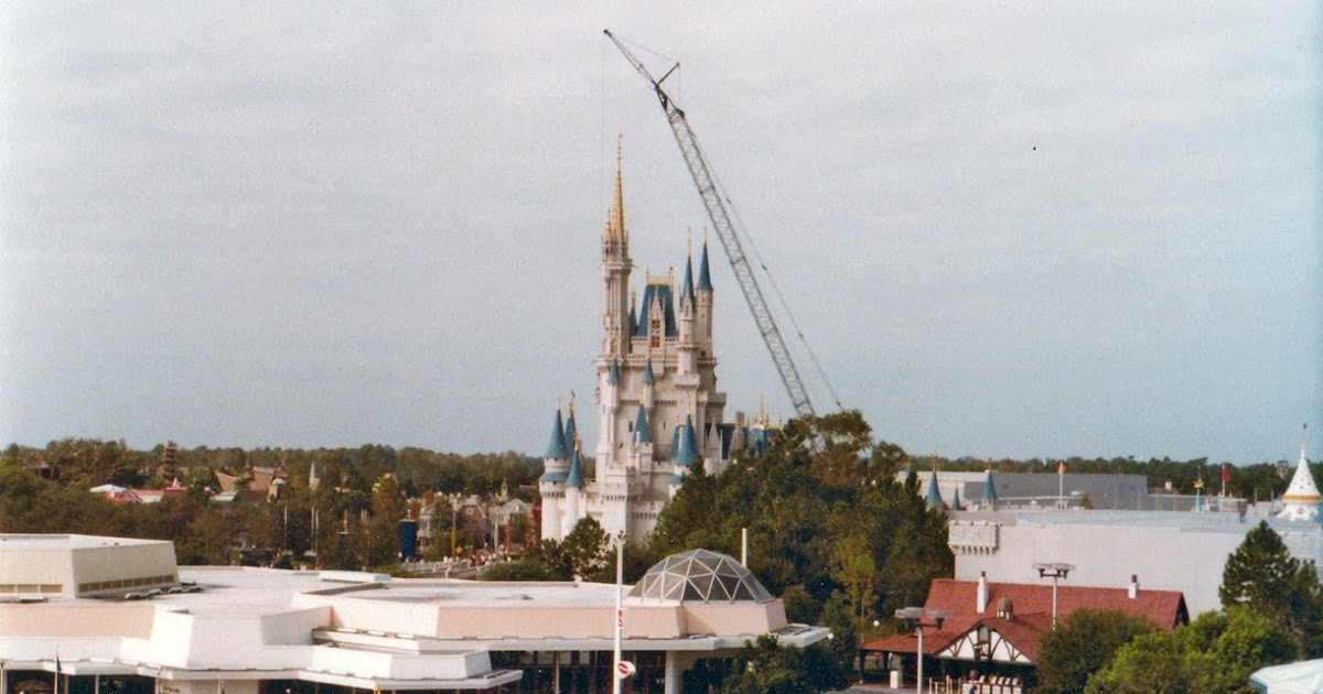 GORILLAS DON'T BLOG: The Magic Kingdom, December 1978