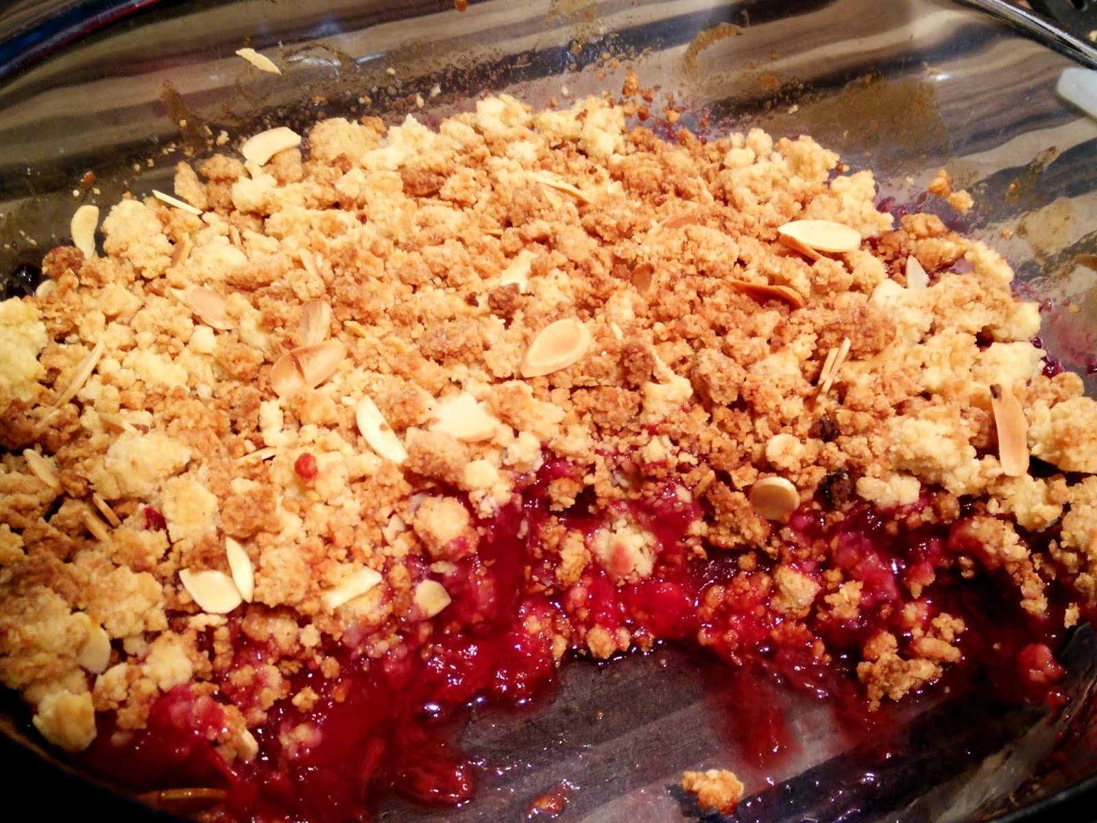 Veggie Londoner: Posh Pear and Plum Crumble