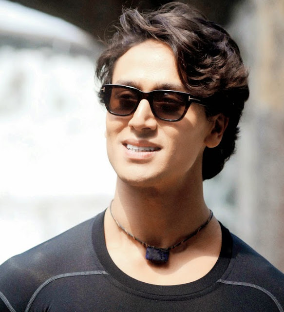Tiger Shroff Biography, Wiki, Dob, Height, Weight, Sun Sign, Native ...
