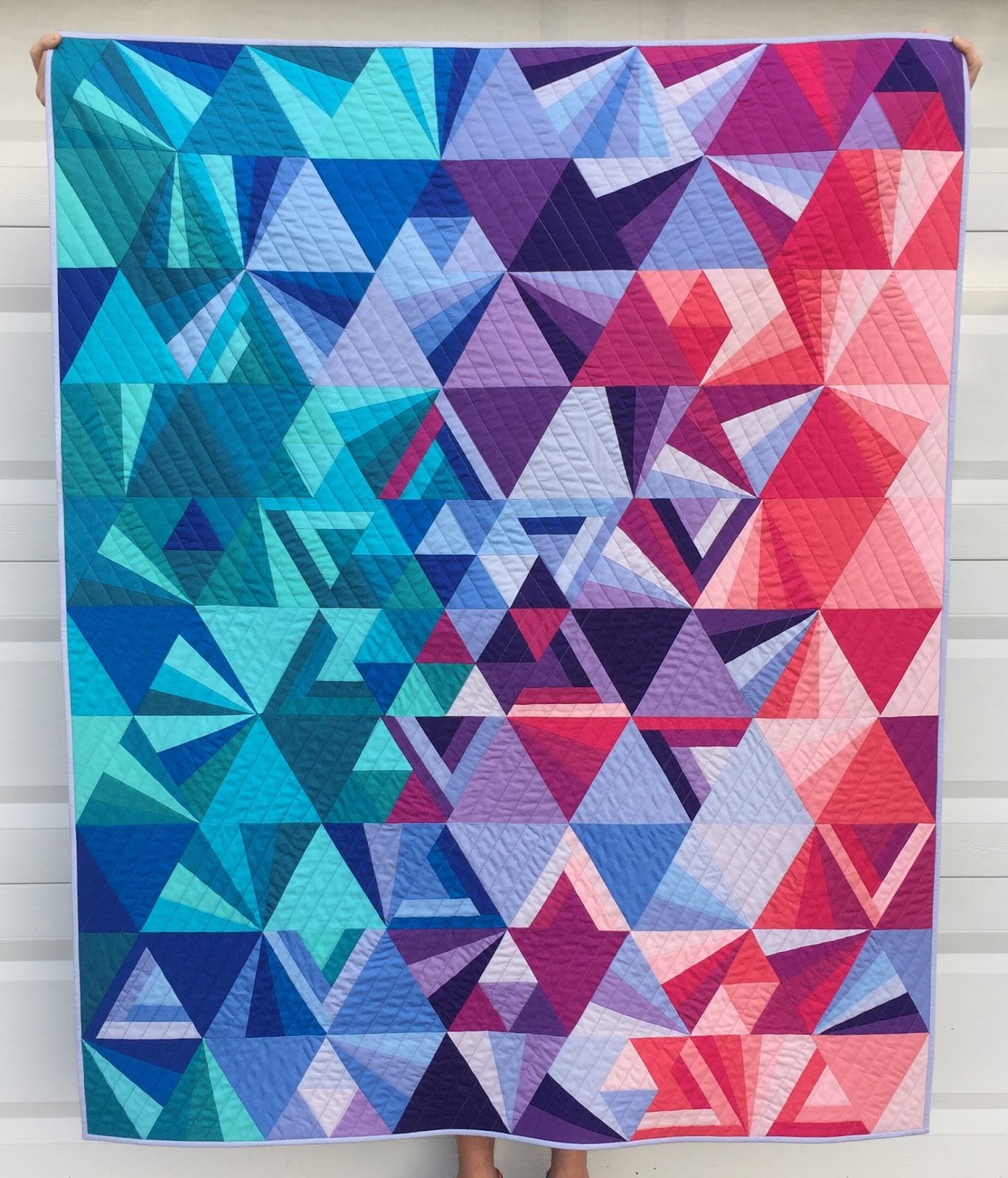 A Blue Sky Kind of Life: Tessellation quilt: A finish!