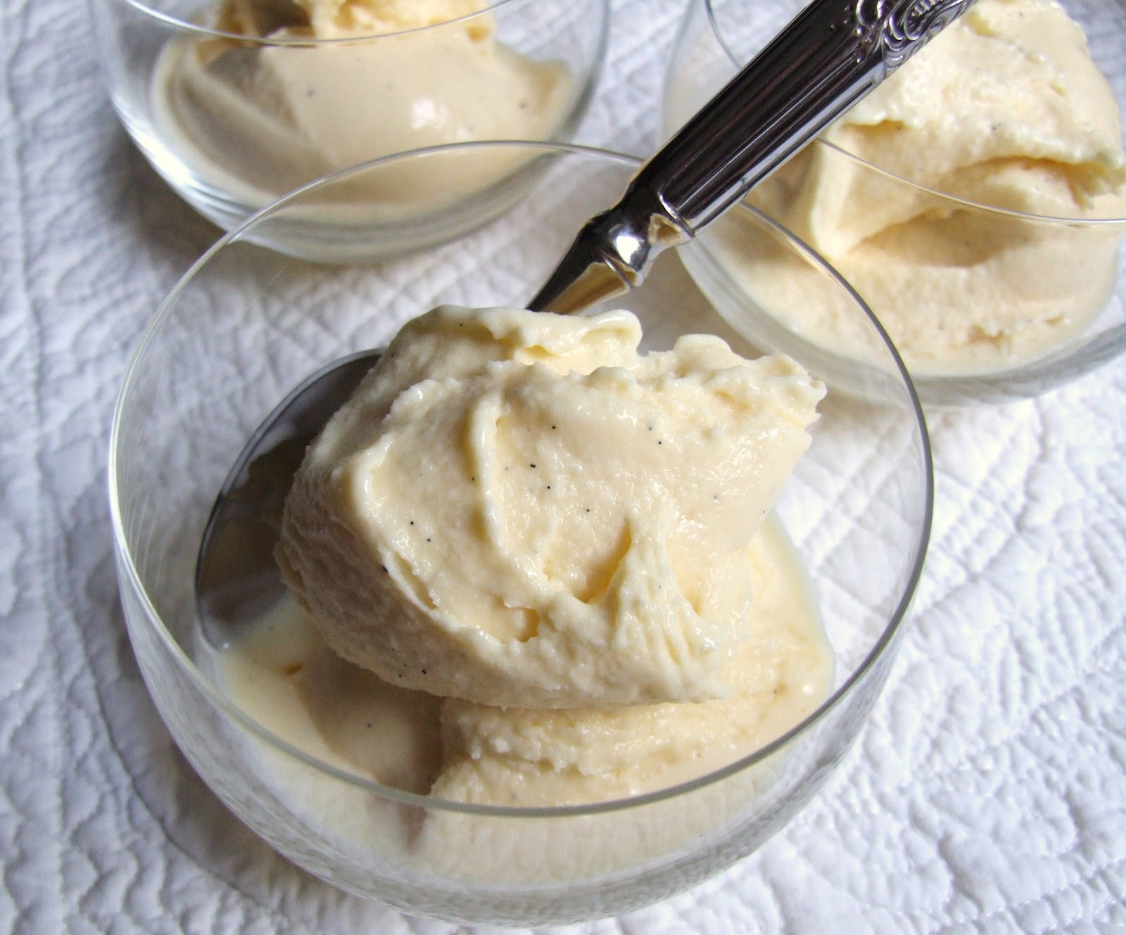 COOKING JULIA : GLACE À LA VANILLE