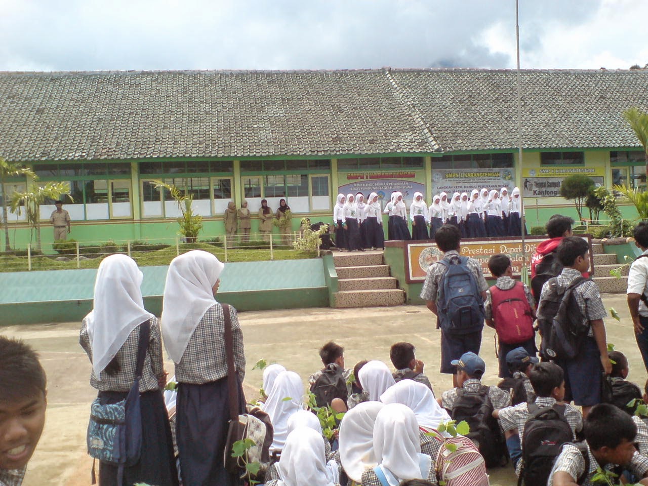 GALERI PHOTO ~ SMPN 1 Karangtengah Garut