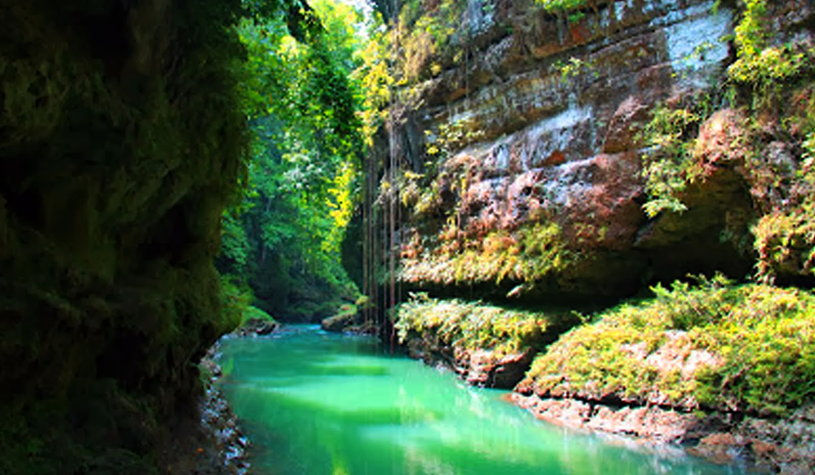The Beauty Landscape of Indonesia: Green Canyon (Cukang Taneuh), hidden ...
