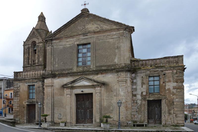 Cortale CZ e la Chiesa barocca di Santa Maria Cattolica del XVII secolo ...
