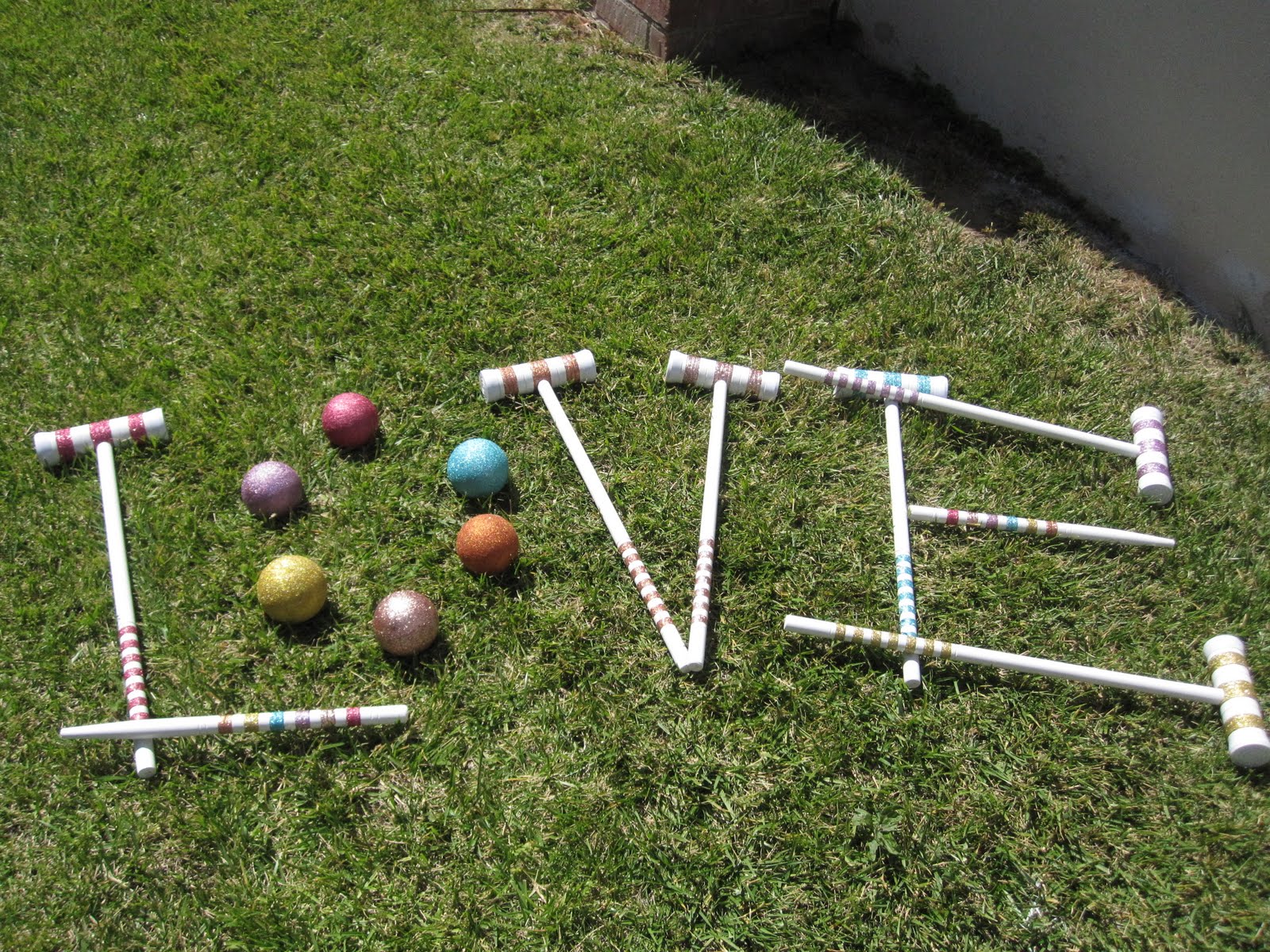 mintagehome: Craft 52 week 19: Glittered Croquet Set