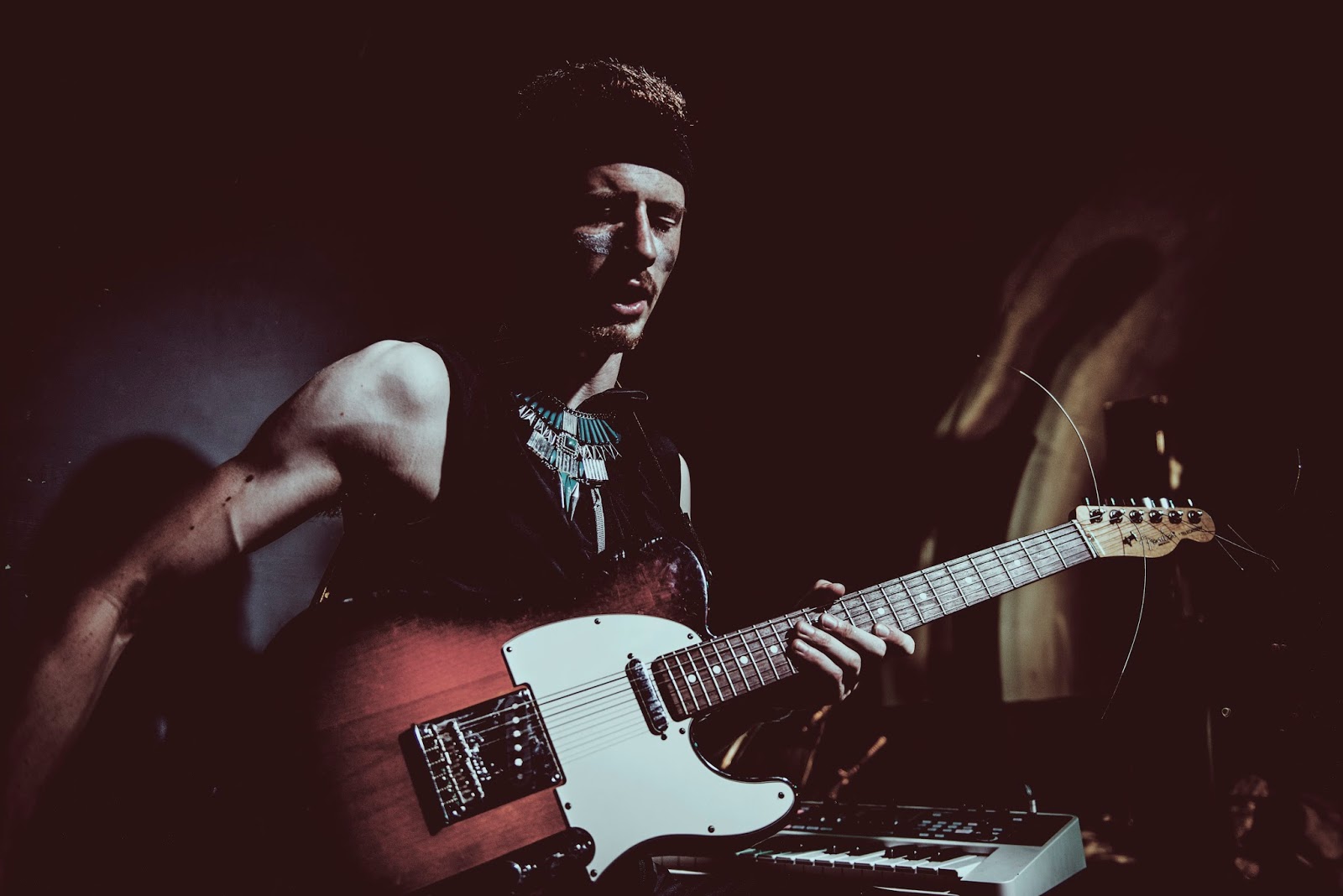 THEATRE'S LEITER SIDE: 64. Review: BEARS IN SPACE (seen September 14, 2016)