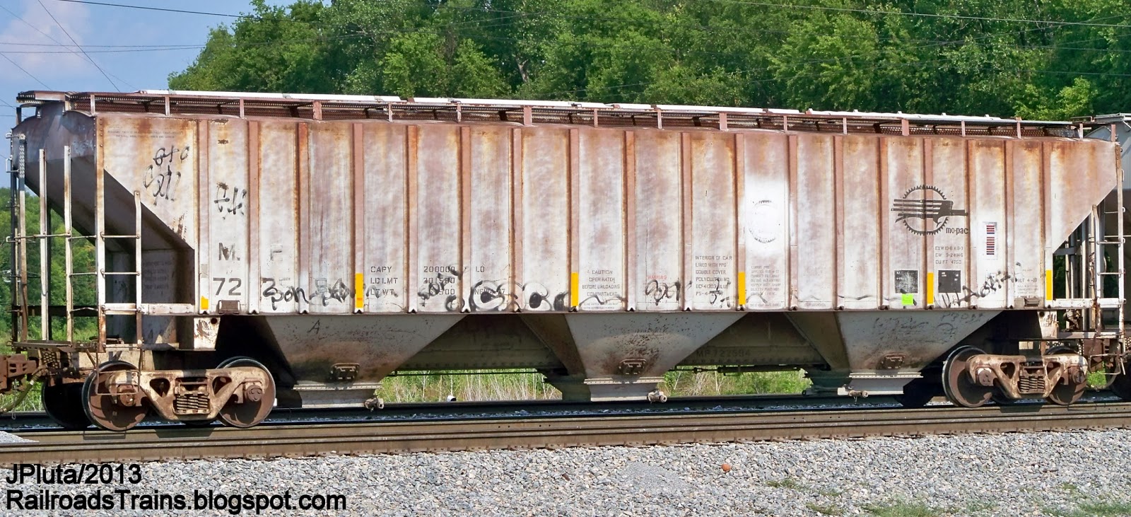 RAILROAD Freight Train Locomotive Engine EMD GE Boxcar BNSF,CSX,FEC ...