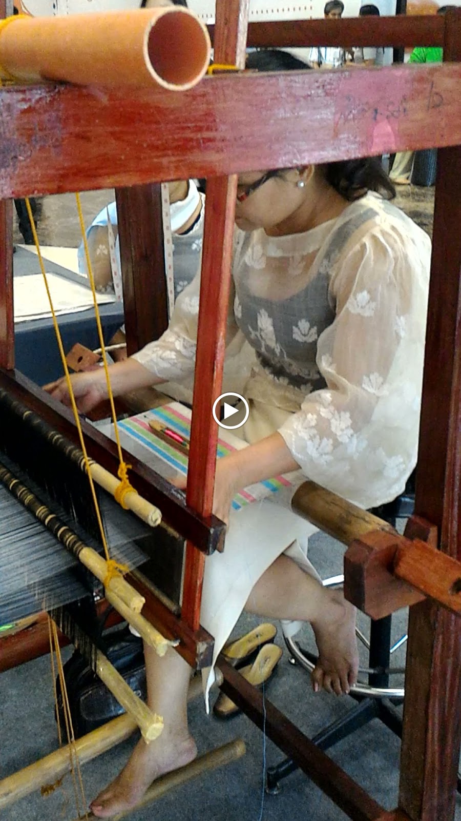 GiadreSpeaks: TRADITIONAL WEAVING IN THE PHILIPPINES