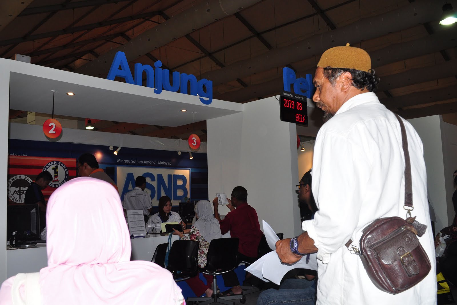 KEMBARA MIMPI DAN REALITI: MSAM 2011 (Minggu saham Amanah Malaysia)