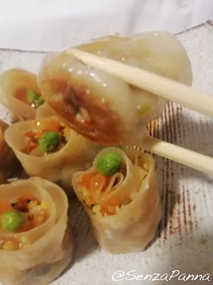 SenzaPanna: Rose Gyoza vegetariani. La ricetta del lunedì.