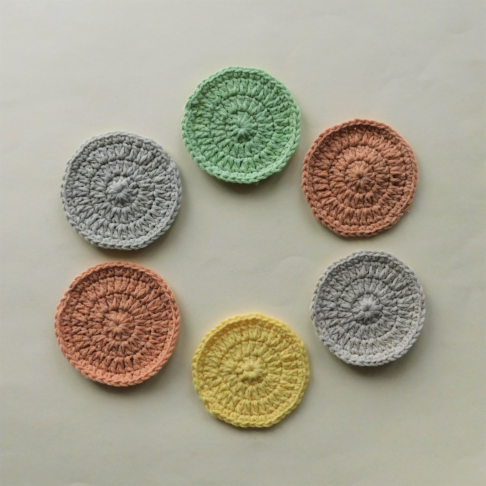 Marianna's Lazy Daisy Days: Easy Crochet Face Scrubbies