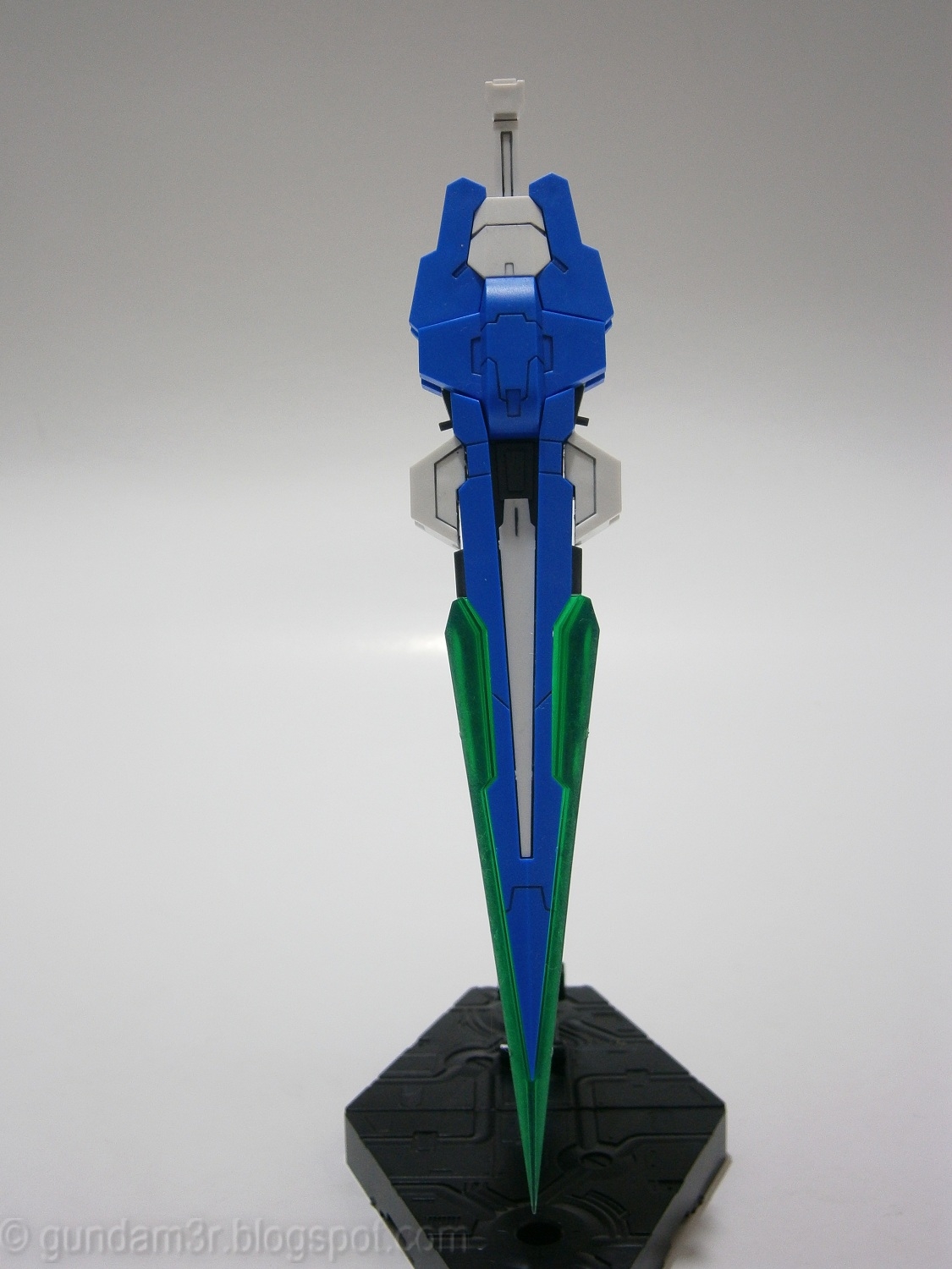 Add On: GN Sword IV Full Saber for Gundam 00 Quanta MG Review Part 1