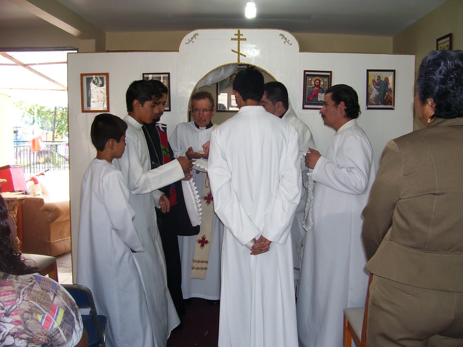 Monasterio Ortodoxo de san Basilio: Divina Liturgia Celebrada por su ...