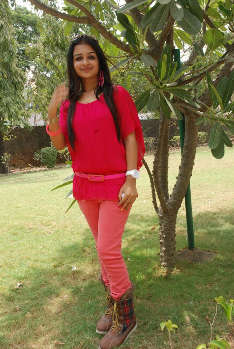 Actress Gallery: New Actress Swarna Photo Gallery