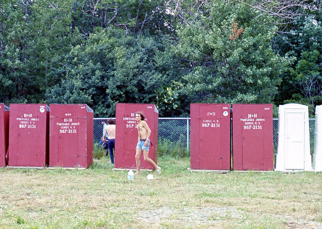 Cool Pictures of Fans at 1973 Summer Jam Rock Festival at Watkins Glen ...