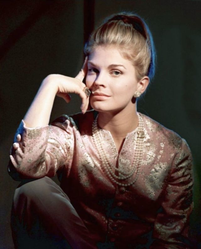 30 Beautiful Photos of Candice Bergen in the 1960s and ’70s ~ Vintage ...