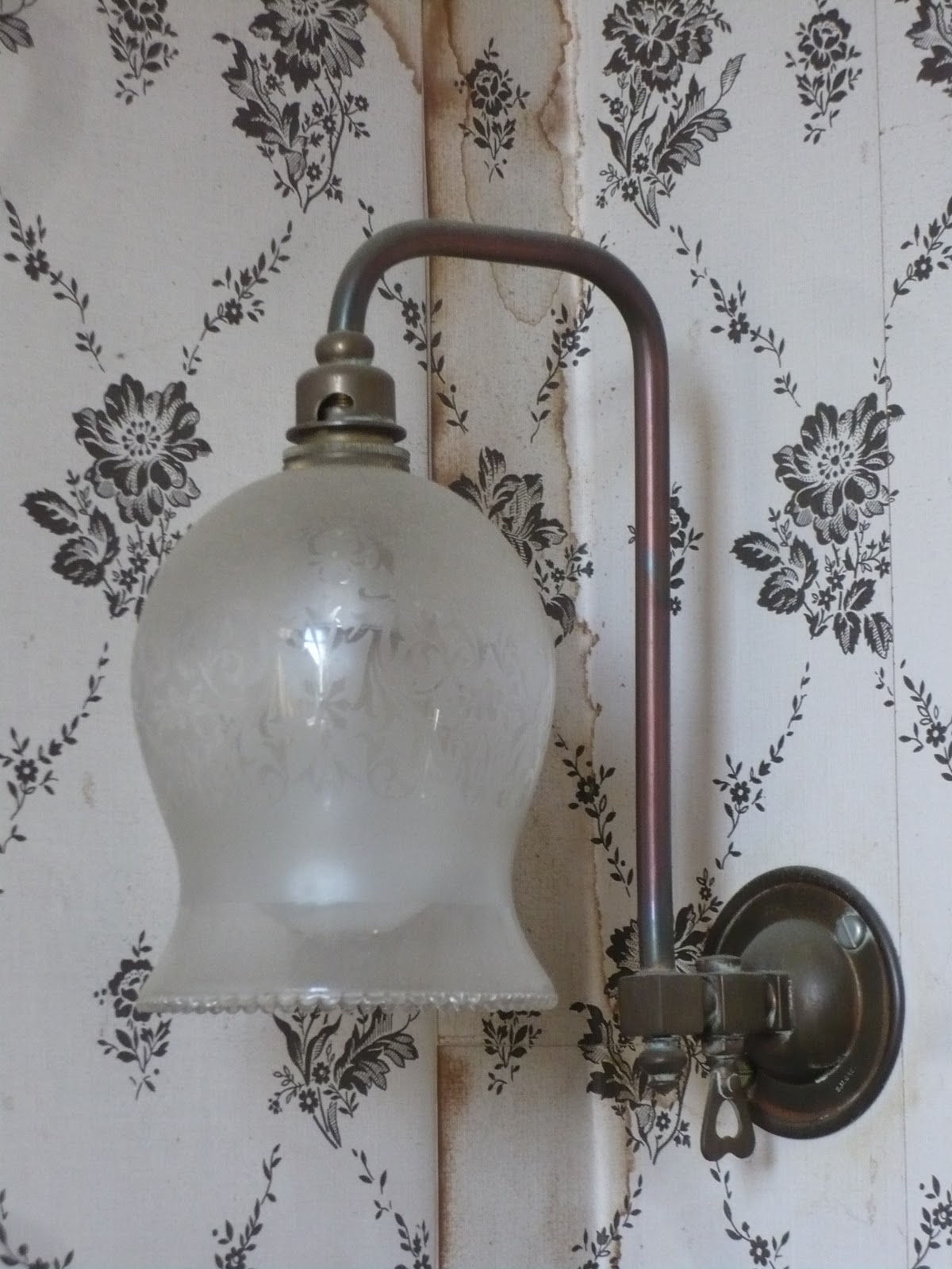 Sasha Bowles, 77-79 Southern Row