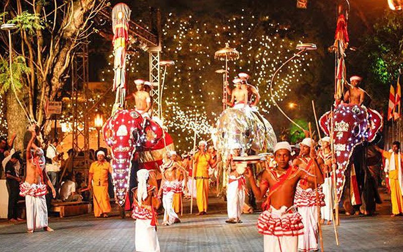 විනිවිද: සබරගමු නර්තන සම්ප්‍රදාය පෝෂණය වීමට හේතු වූ අන්තර් සංස්කෘතික ...