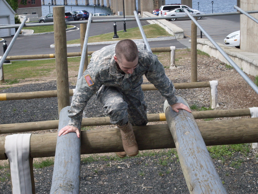 USMMA Army Commissioning Option: Air Assault School Obstacle Course ...