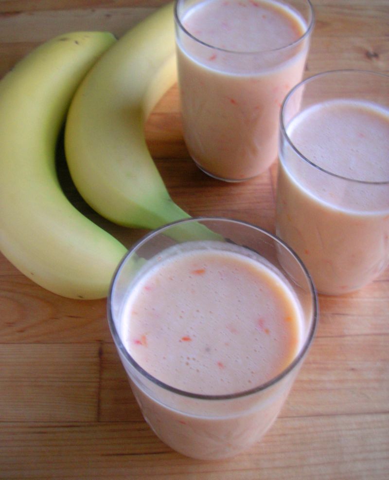 Herkkusuun lautasella Ruokablogi: Tyrnimarjasmoothie