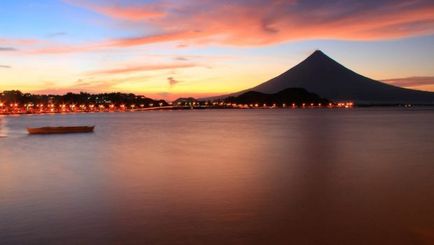 Let's Go Bicol!: THE GATEWAY OF LEGAZPI