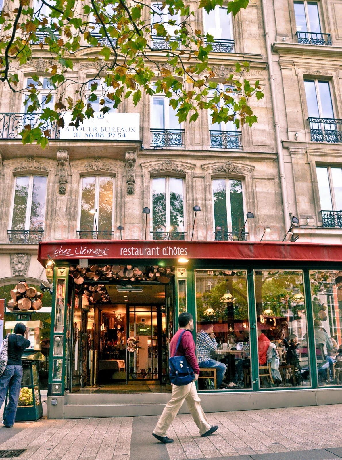 Food, Travel & Photography with Gayle: Chez Clément, Champs Élysée, Paris