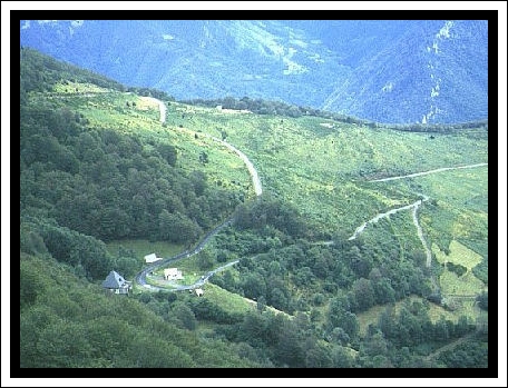 LUCHON BAYONA: POR AQUÍ PASAREMOS