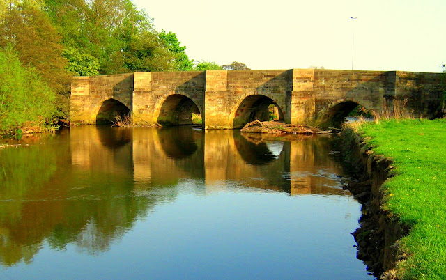Staffordshire Photo: Dove bridge