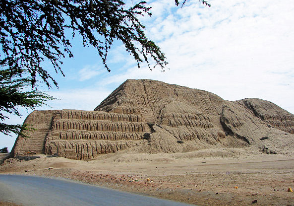 Lugares Turisticos en Trujillo: Huaca Sol y Luna
