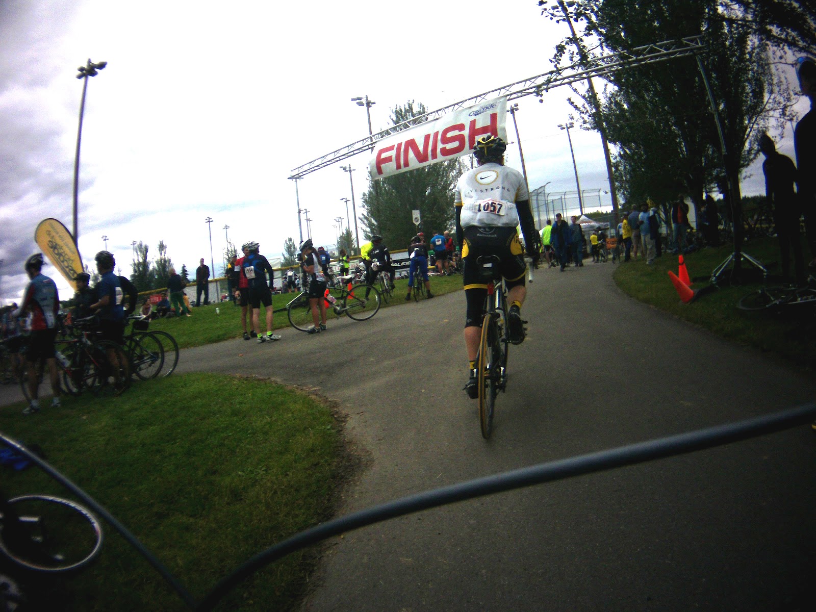 RIDE FOR LIVESTRONG SEATTLE!: FLYING WHEELS SUMMER CENTURY 2012 COMPLETE!