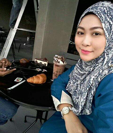 Mamah Muda Berjilbab Ditambah Bugil Dengan Gaya Binal | Skandal Foto Bokep ABG | Situs Film ...