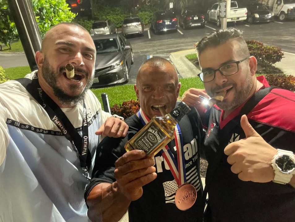 Última hora!! Ángel Calderón hace historia en el Culturismo Español