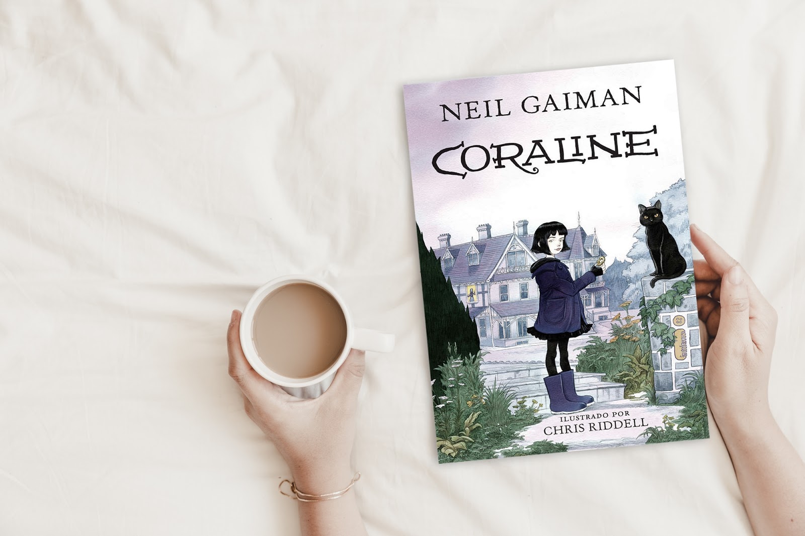 Coraline | Neil Gaiman | Roendo Livros