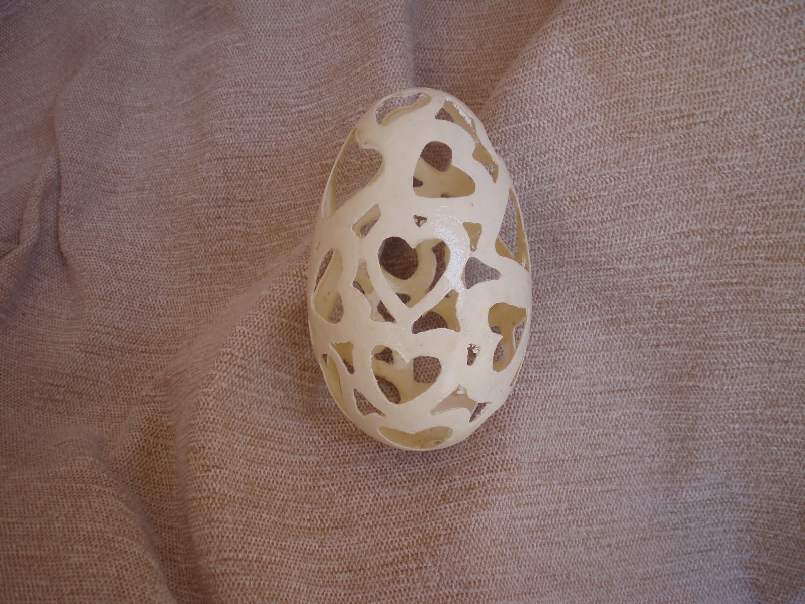 carving eggs