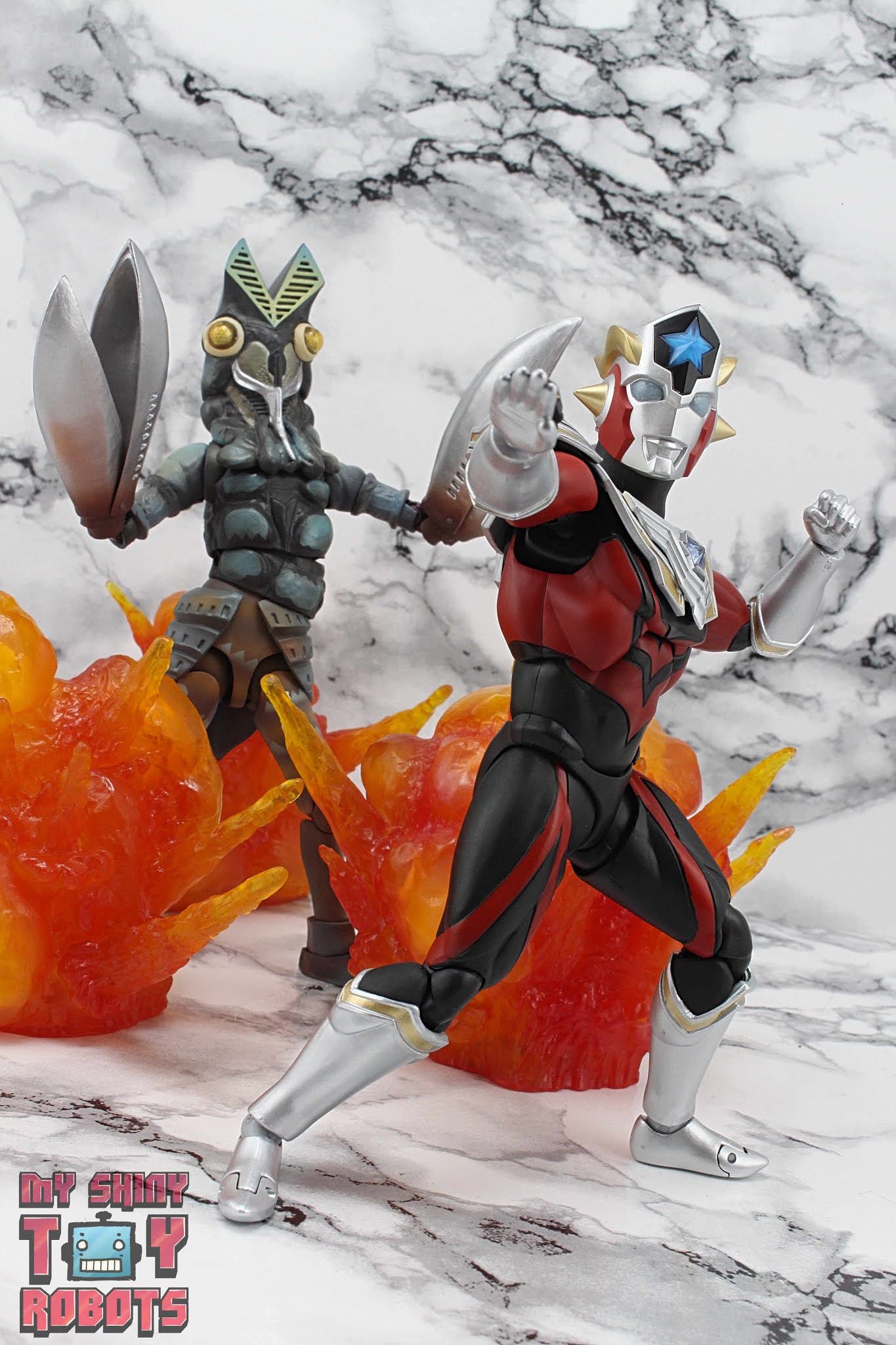 My Shiny Toy Robots: Toybox REVIEW: S.H. Figuarts Ultraman Titas