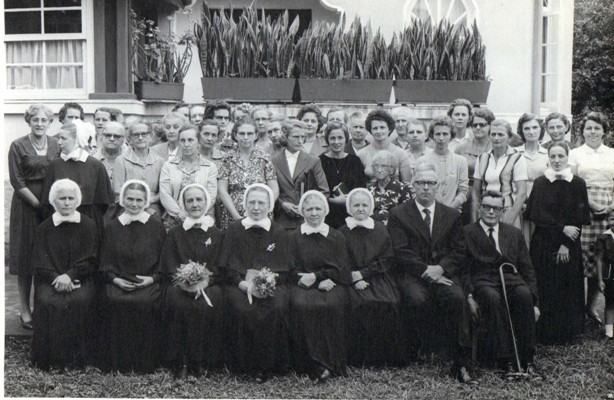 Adalberto Day: - "OASE" Ordem Auxiliadora de Senhoras Evangélicas