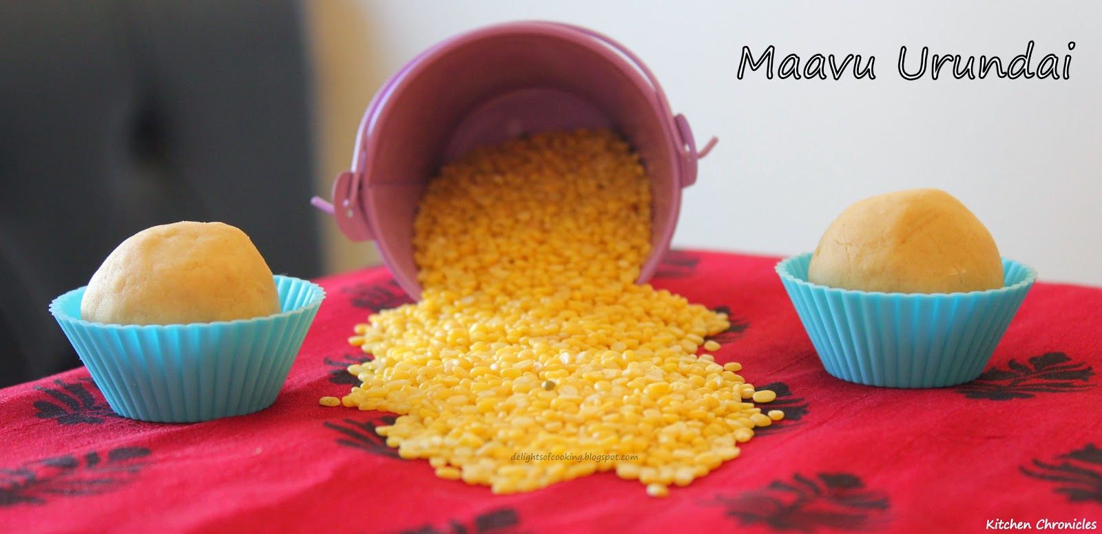 Classic Chettinad Kitchen: Maavu Urundai / Moong Dhal Laddoo