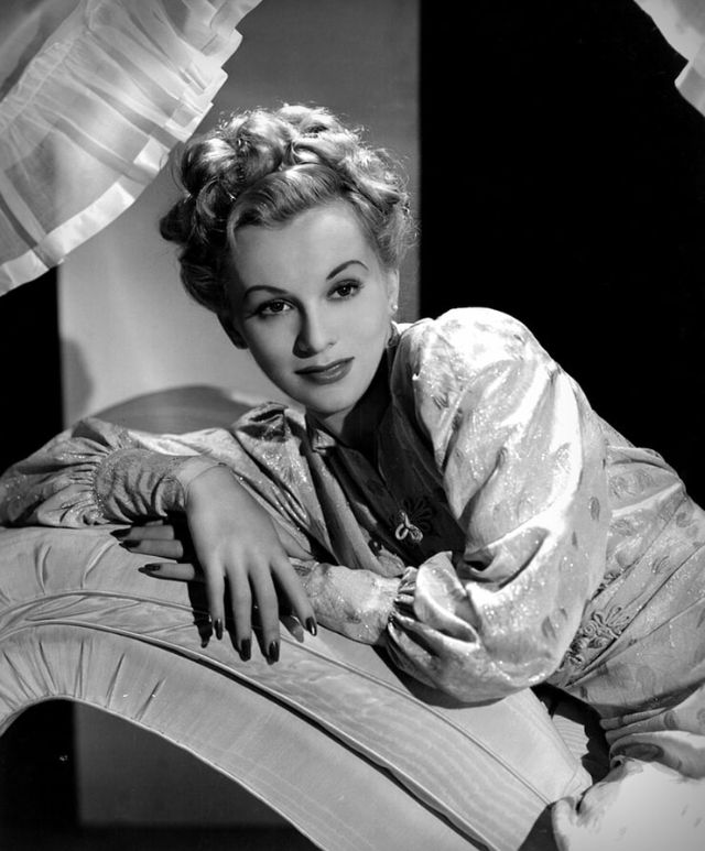 Beautiful Portraits of Eva Gabor in the 1940s and ’50s ~ Vintage Everyday