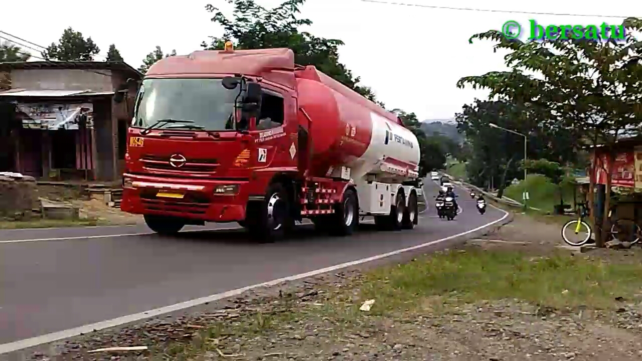 Spesifikasi HINO RANGER FM 320 PL TRAILER TANKI